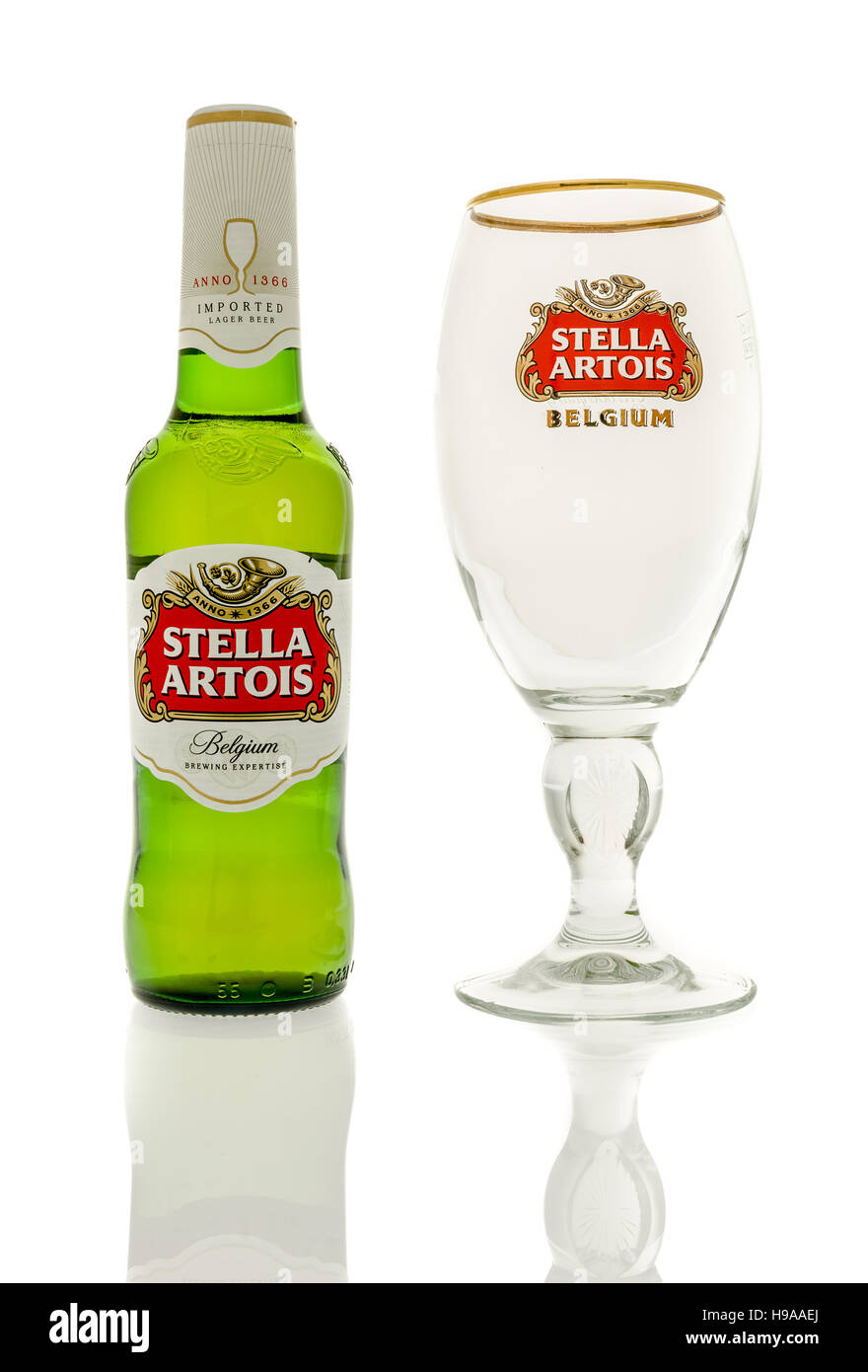 Stella bier -Fotos und -Bildmaterial in hoher Auflösung – Alamy