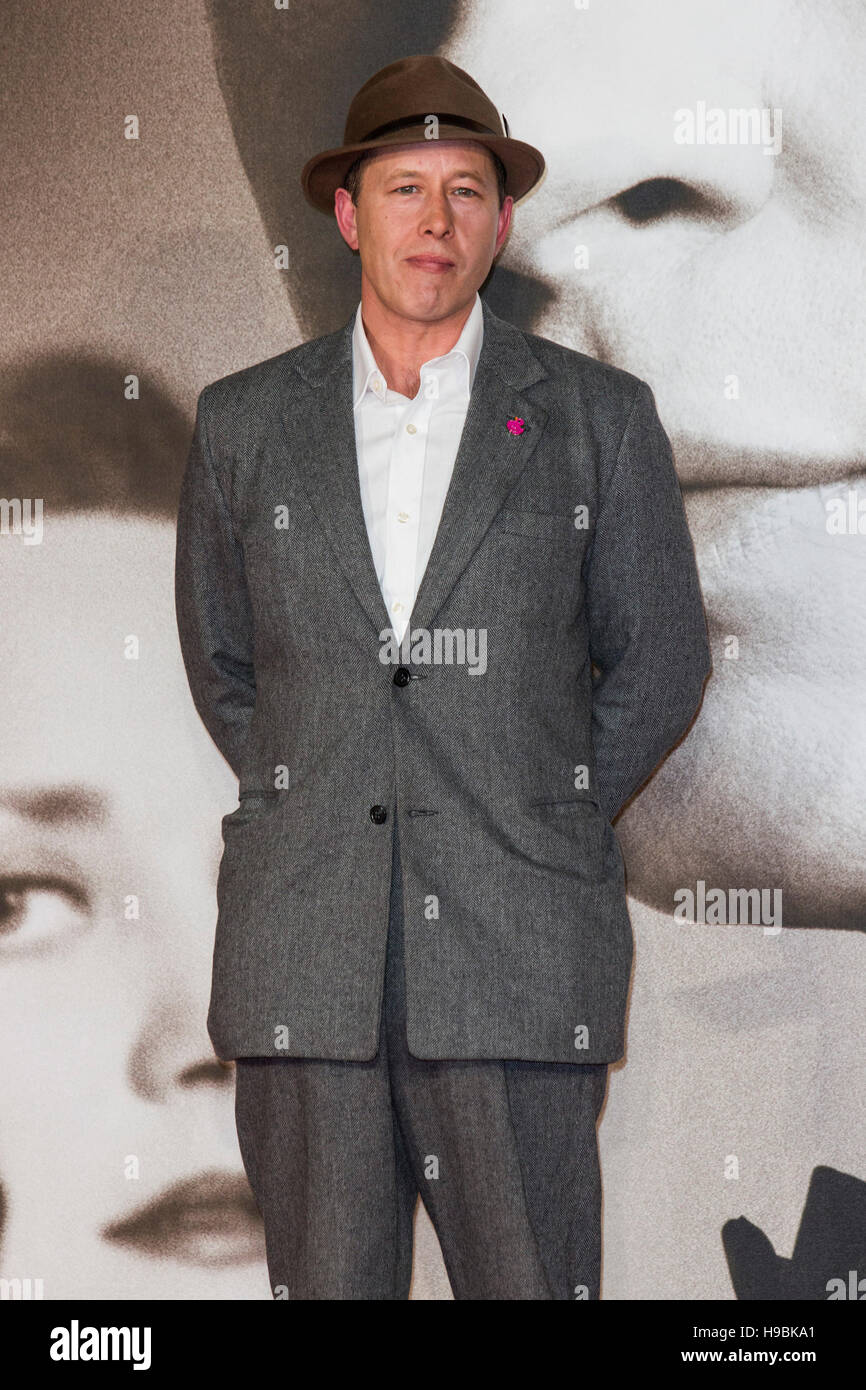 Daniel bettelt -Fotos und -Bildmaterial in hoher Auflösung – Alamy