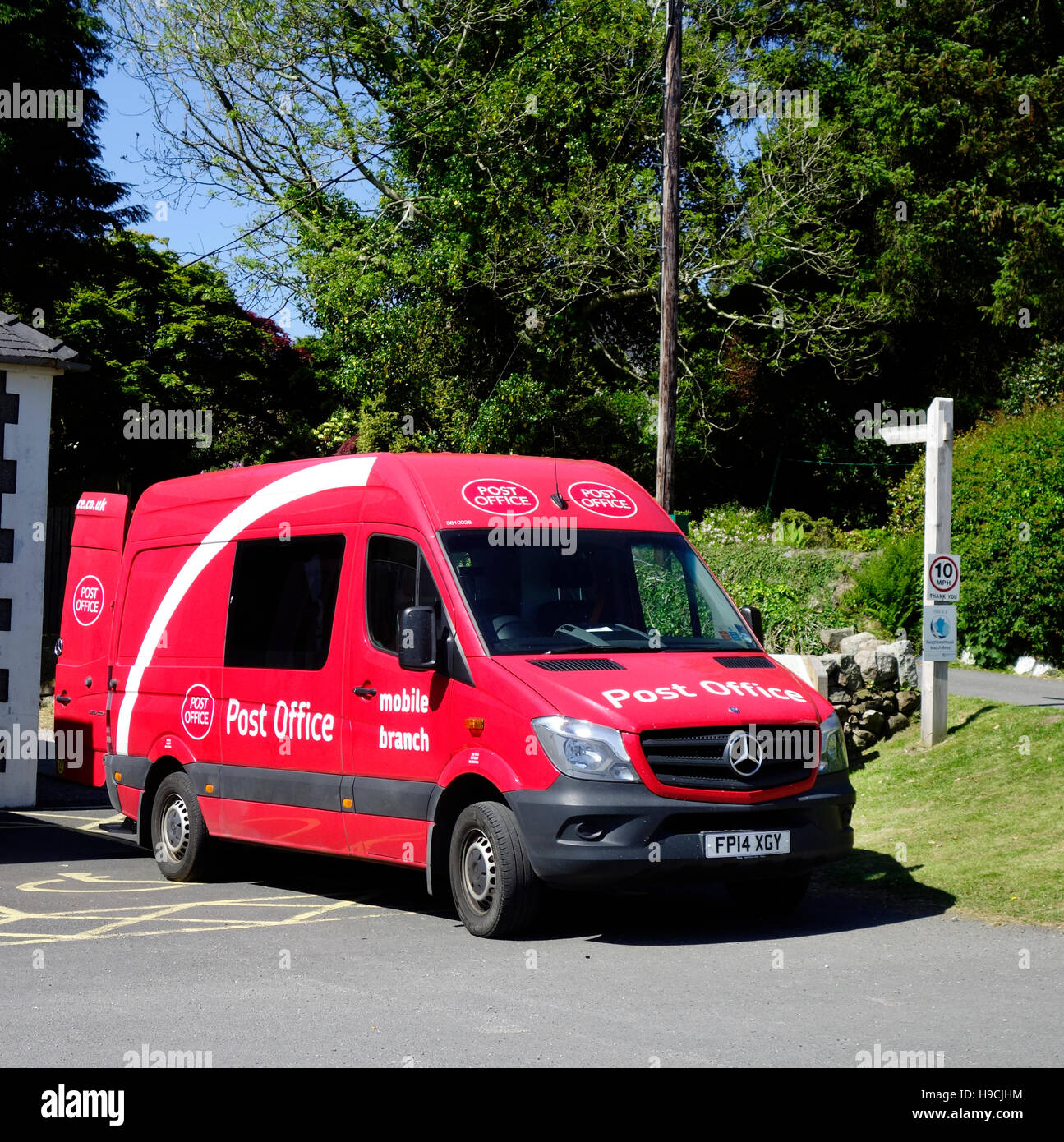 Mercedes Mobile Post Office Stockfotos & Mercedes Mobile Post Office ...