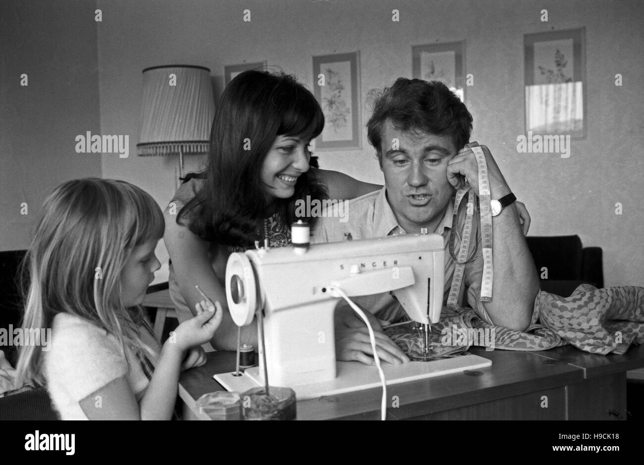 Deutscher Volksschauspieler Edgar Bessen mit Ehefrau Heidi Koehn ...