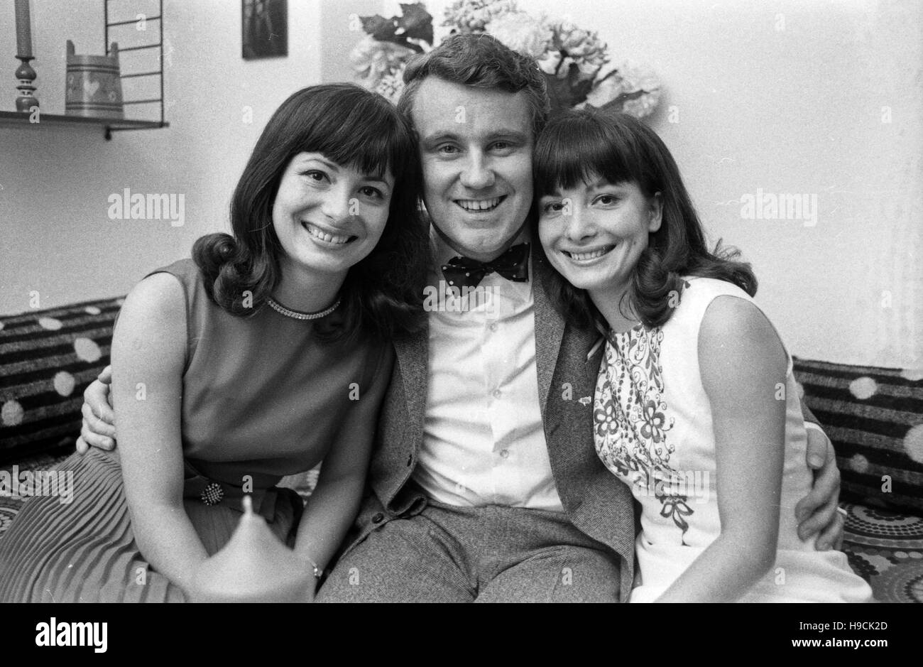 Fest Im Hause Edgar Bessen Und Heidi Koehn, 1960er Jahre Deutschland ...