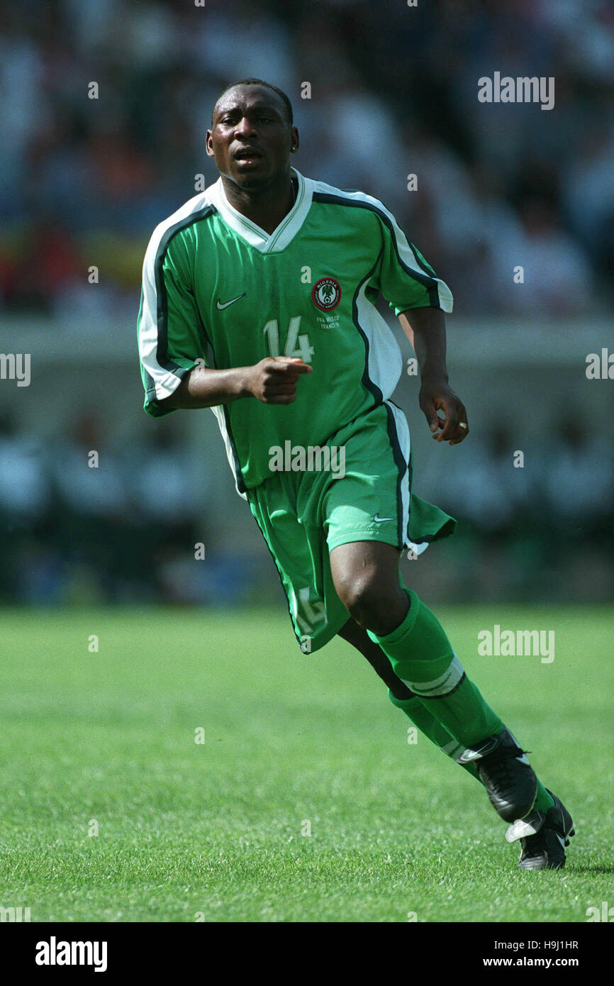 Amokachi 1998 -Fotos und -Bildmaterial in hoher Auflösung – Alamy