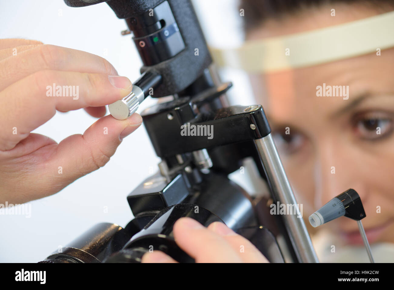 Vision test machine -Fotos und -Bildmaterial in hoher Auflösung – Alamy