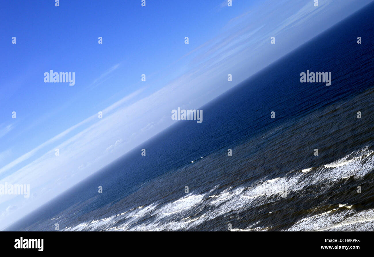 Horizont meer himmel -Fotos und -Bildmaterial in hoher Auflösung – Alamy