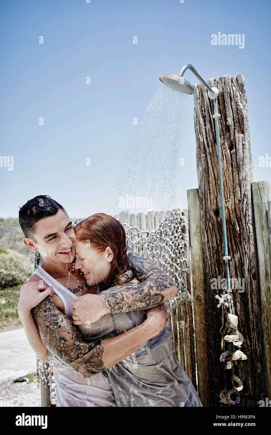 Dusche am strand -Fotos und -Bildmaterial in hoher Auflösung – Alamy
