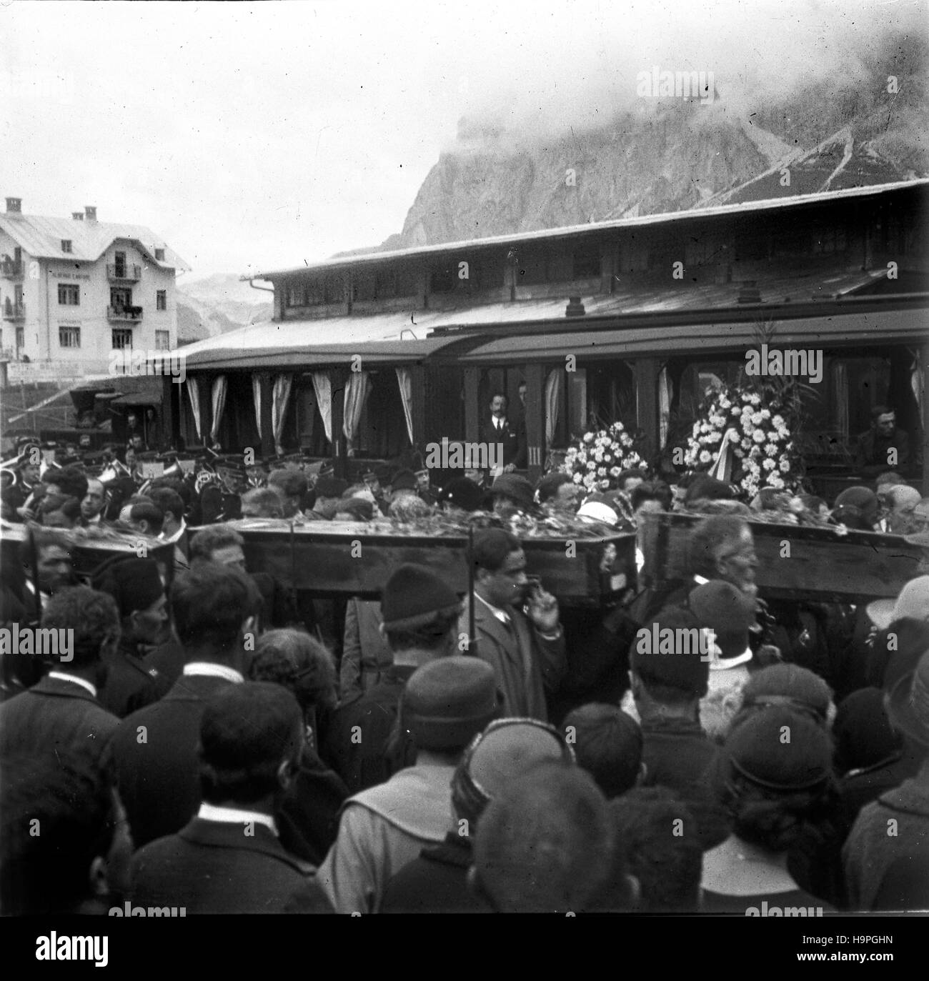 Tote leichen erster weltkrieg -Fotos und -Bildmaterial in hoher ...