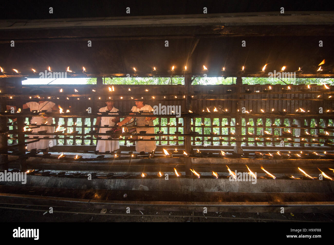 Kande vihara buddhist temple sri -Fotos und -Bildmaterial in hoher ...