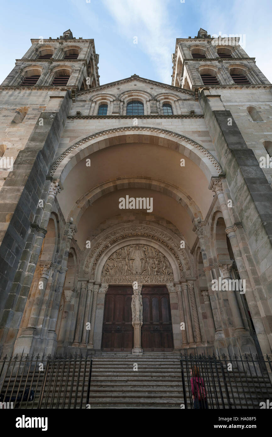 Romanisches tympanon -Fotos und -Bildmaterial in hoher Auflösung – Alamy