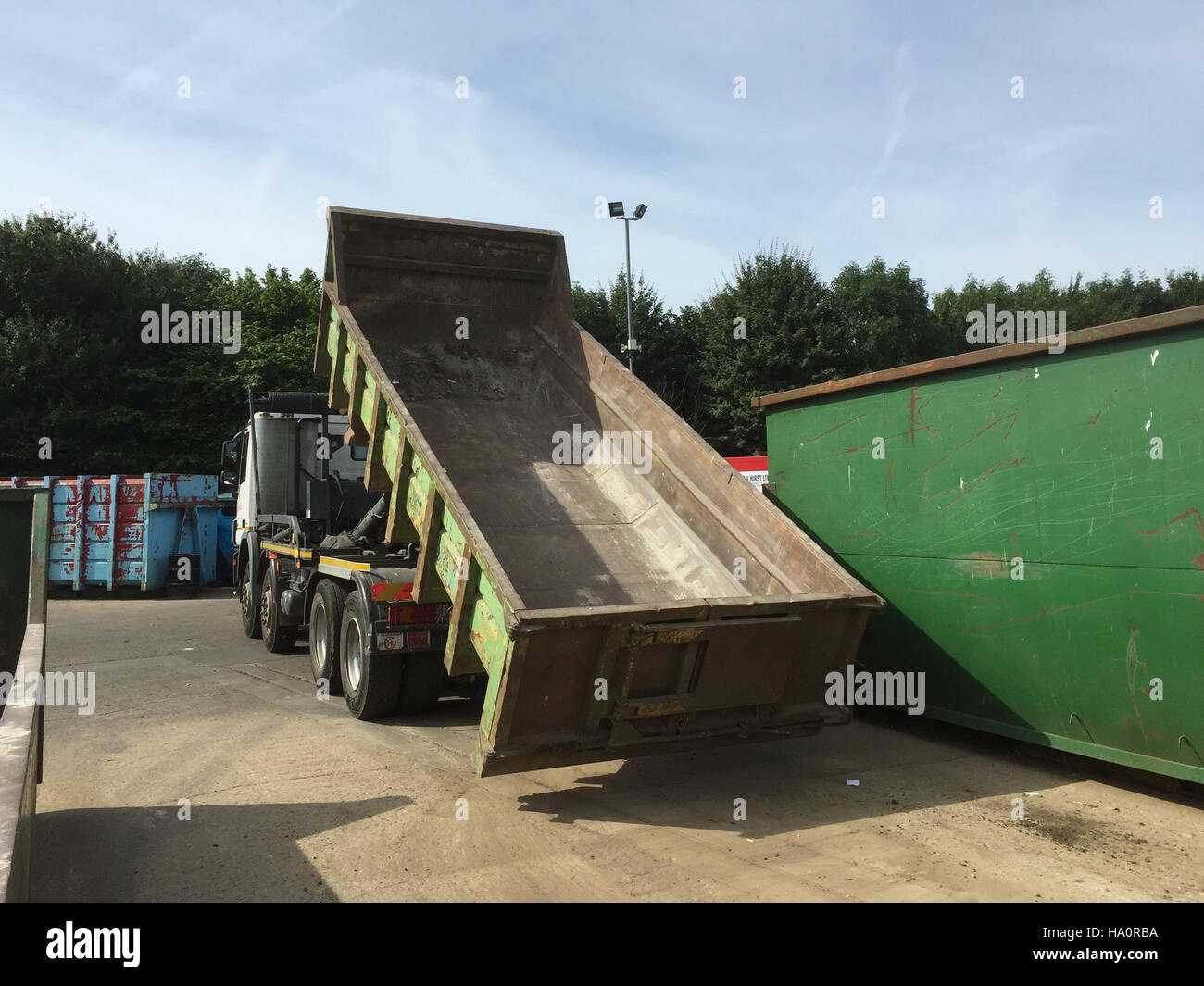 Lastwagen kipper -Fotos und -Bildmaterial in hoher Auflösung – Alamy