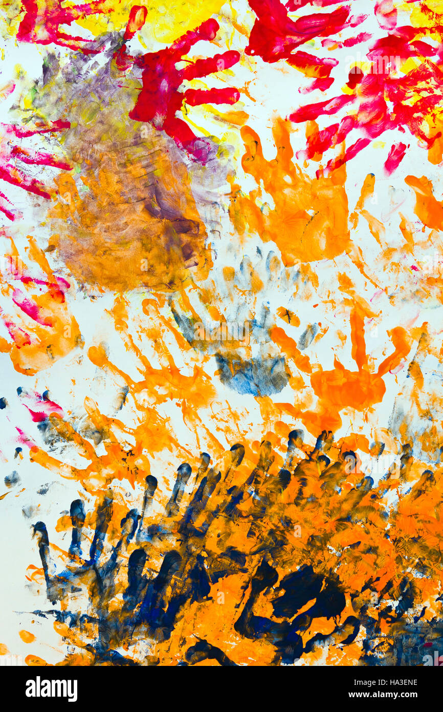 Kinder farben -Fotos und -Bildmaterial in hoher Auflösung – Alamy