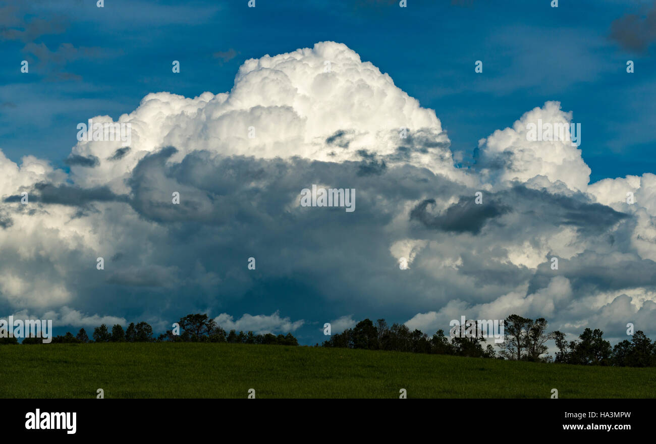 Patagonia nubes -Fotos und -Bildmaterial in hoher Auflösung – Alamy