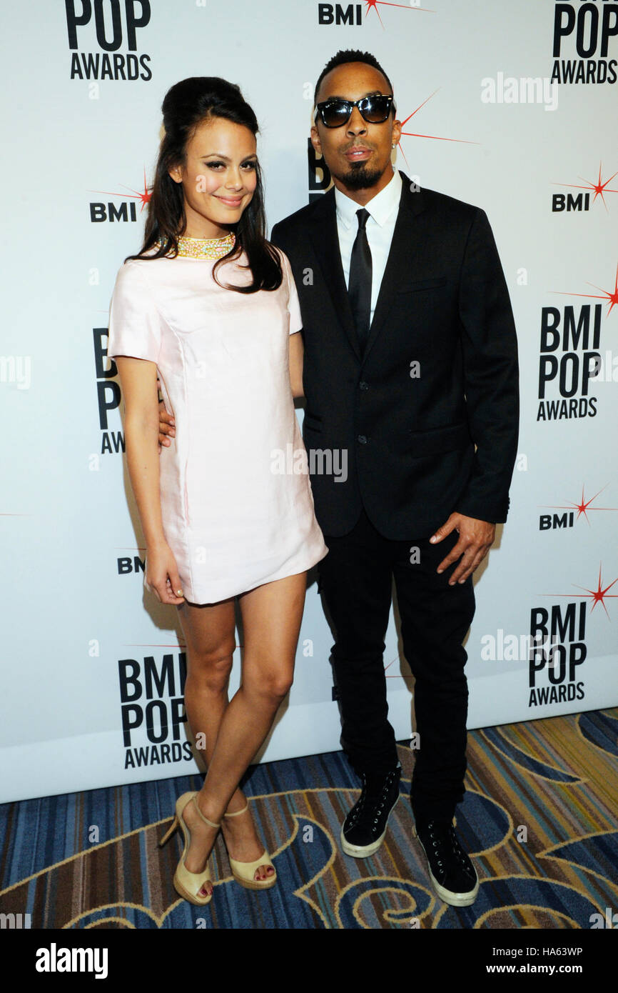 Nathalie Kelley (L) und Dallas Austin besuchen Sie den 2013 BMI Pop ...