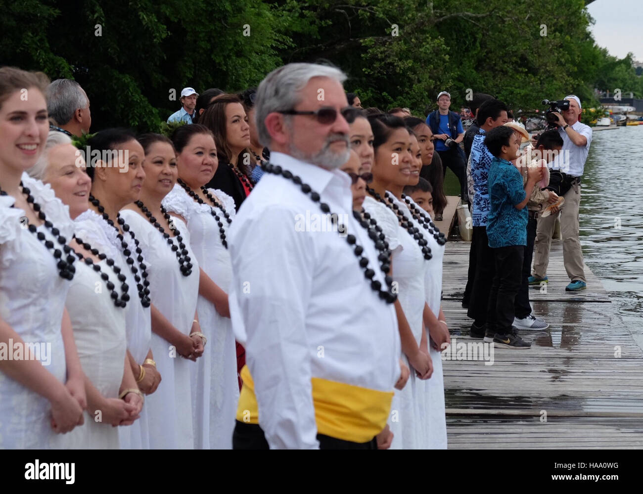Die Ankunft von Hokule'a, einem traditionellen hawaiianischen Kanu, in ...