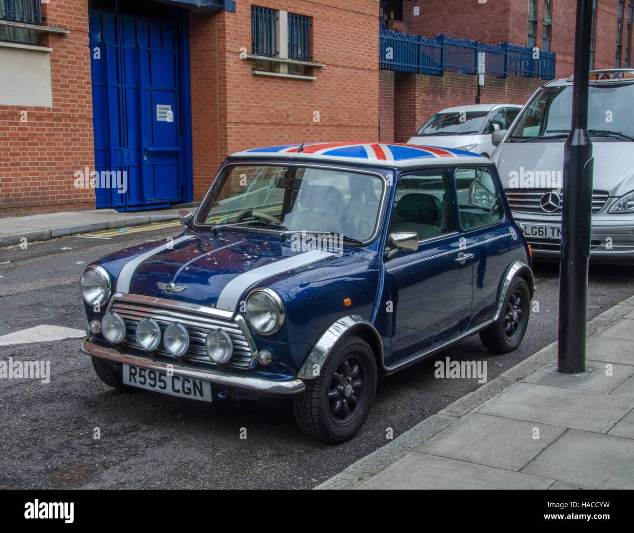 Britische dachflagge -Fotos und -Bildmaterial in hoher Auflösung – Alamy