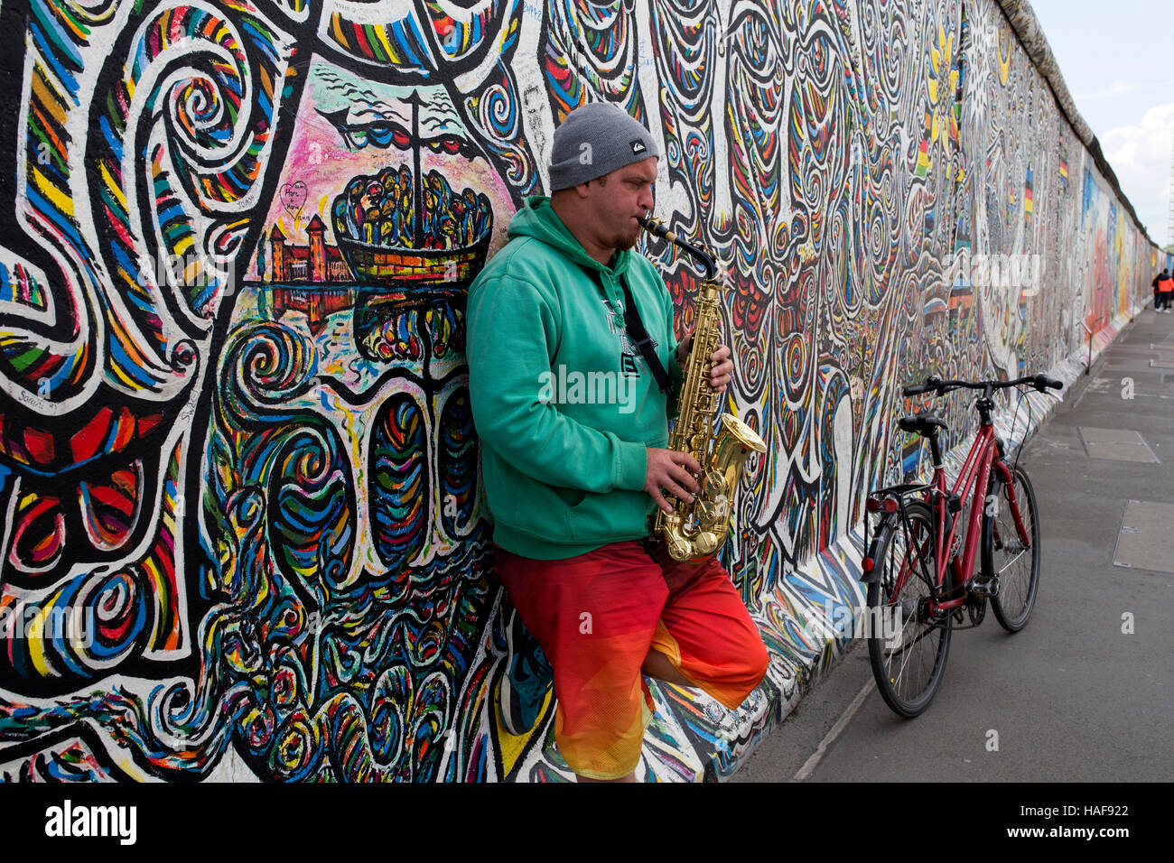 Betonmauer in berlin -Fotos und -Bildmaterial in hoher Auflösung – Alamy
