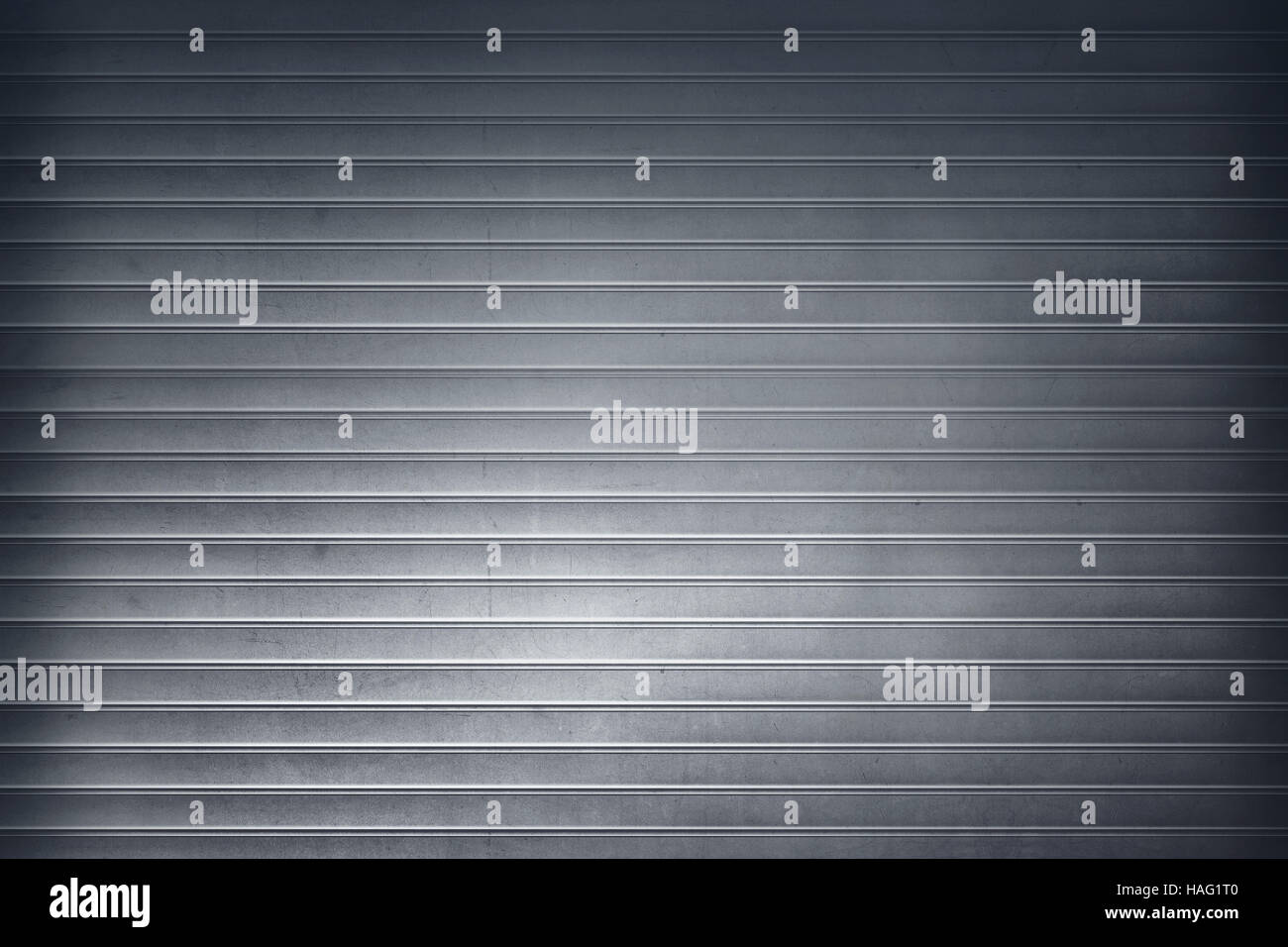 Folding metal door -Fotos und -Bildmaterial in hoher Auflösung – Alamy