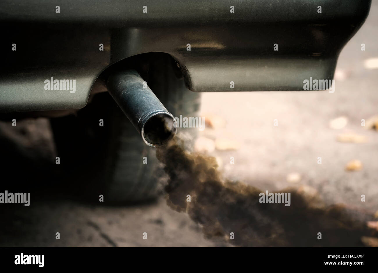 Auspuff Rauch Stockfotos und -bilder Kaufen - Alamy