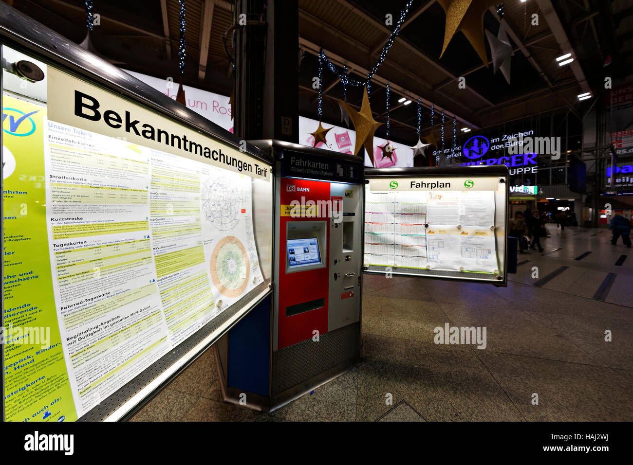 U bahnfahrpläne -Fotos und -Bildmaterial in hoher Auflösung – Alamy