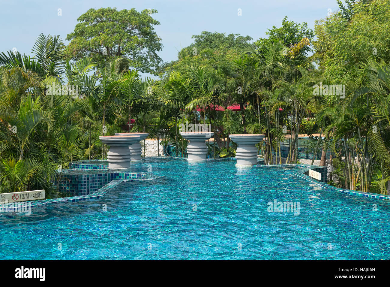 Palmen thailand -Fotos und -Bildmaterial in hoher Auflösung – Alamy