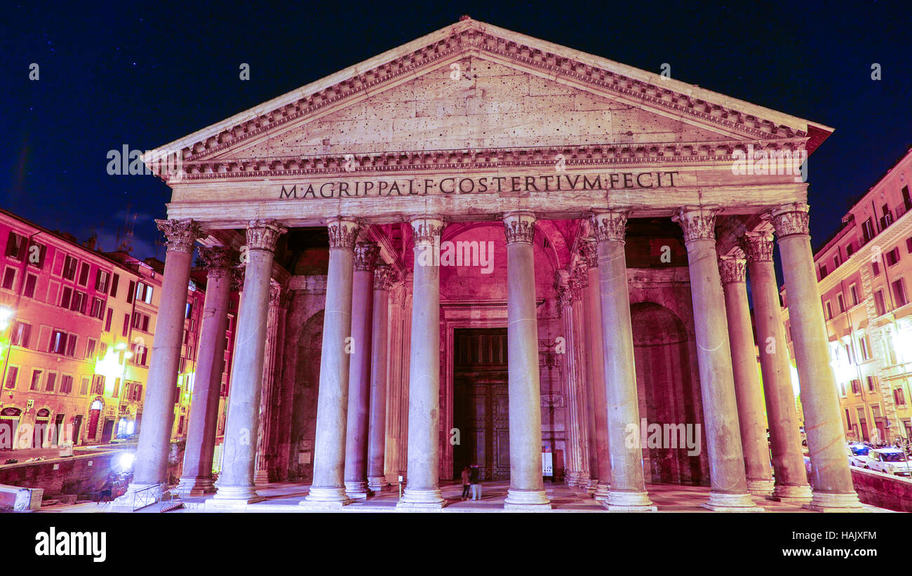 Das Pantheon in Rom - Wahrzeichen in der Altstadt Stockfotografie - Alamy