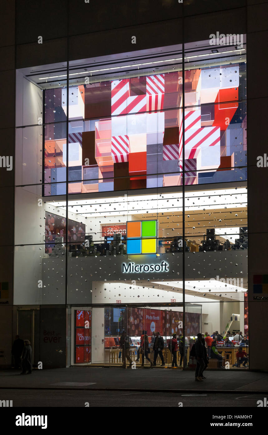 Microsoft Store auf der Fifth Avenue in New York City Stockfotografie ...