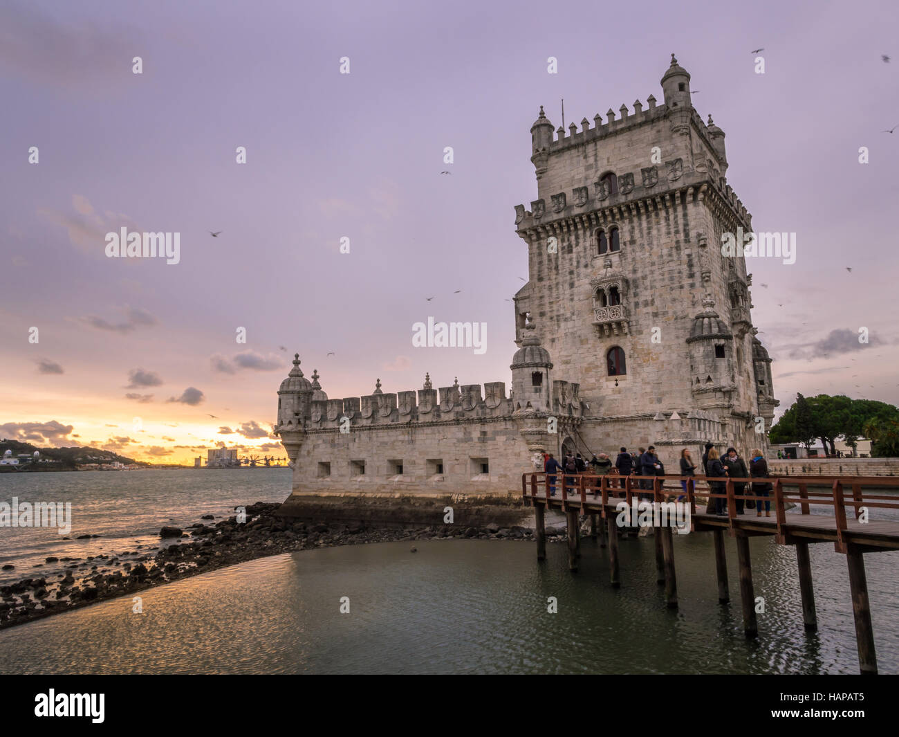 Torre de Belem am Ufer des Tejo in Lissabon, Portugal, bei ...
