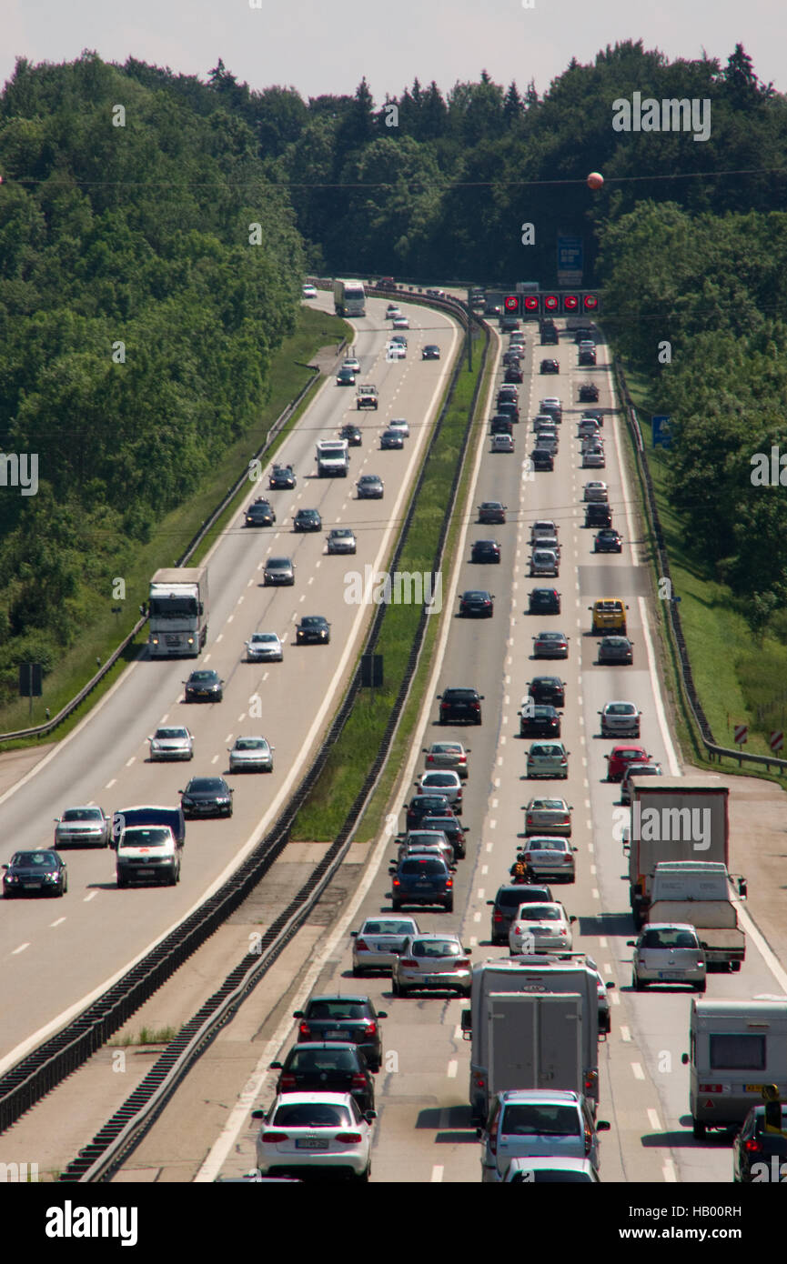 Stau auto -Fotos und -Bildmaterial in hoher Auflösung – Alamy