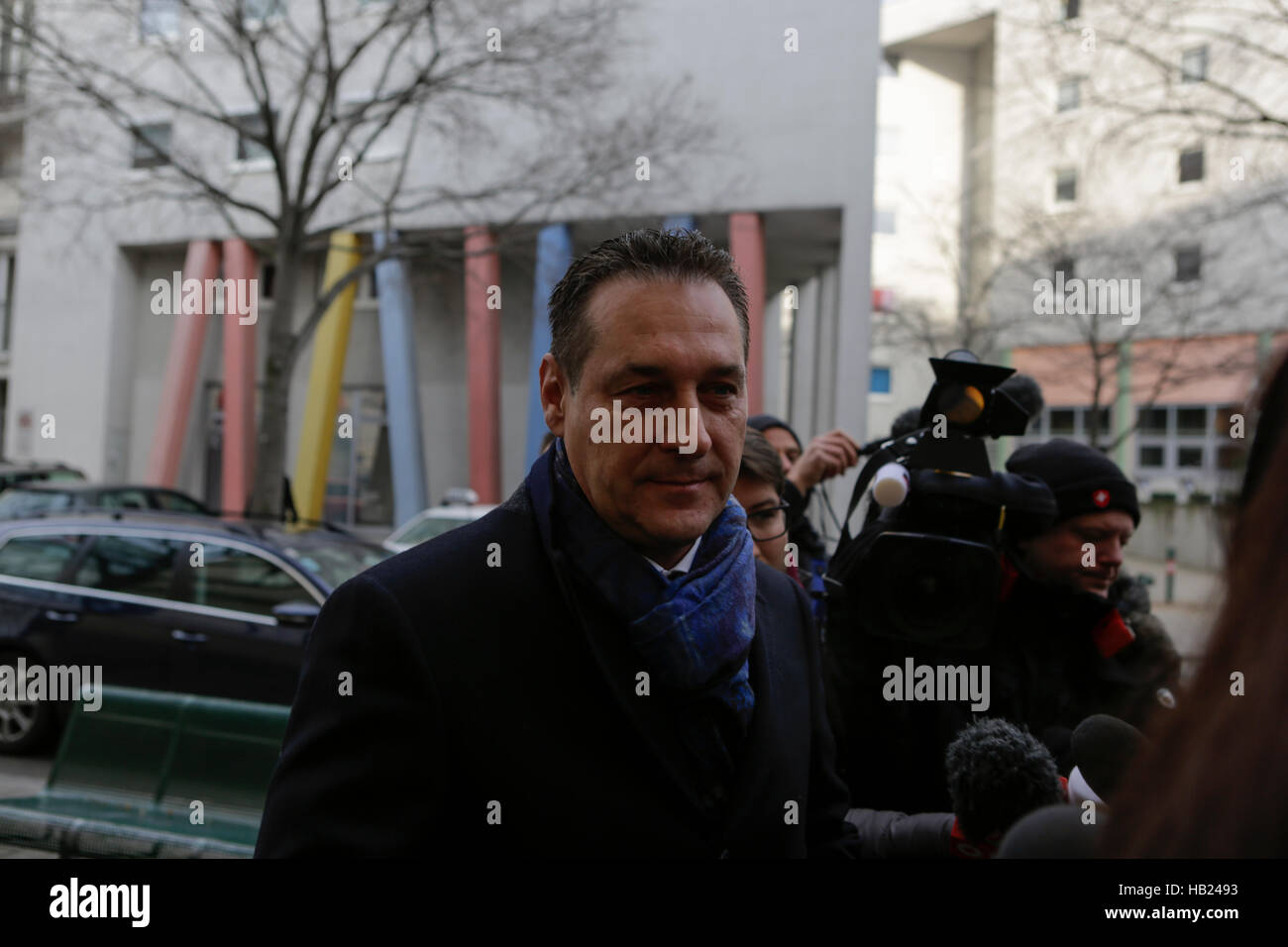 Heinz christian strache -Fotos und -Bildmaterial in hoher Auflösung ...