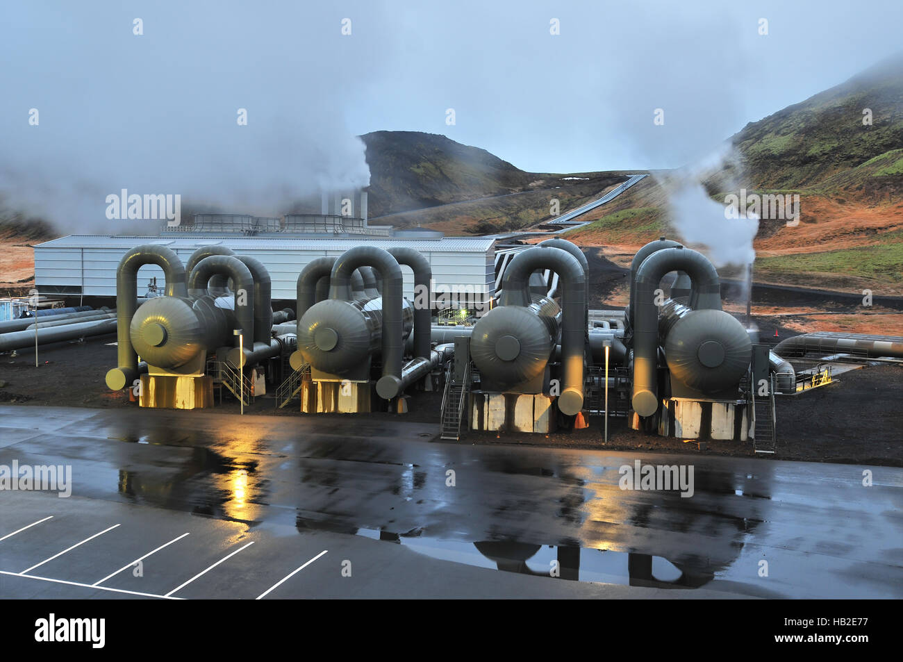 Geothermische anlage island -Fotos und -Bildmaterial in hoher Auflösung ...