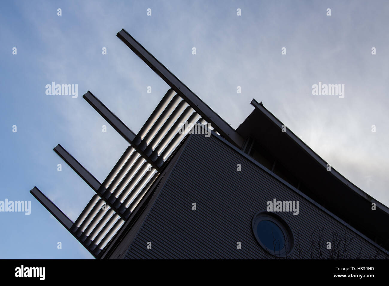 Modern building design -Fotos und -Bildmaterial in hoher Auflösung – Alamy