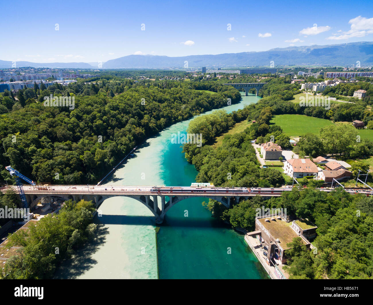 Luftaufnahme der Arve eine Rhone Fluss Zusammenfluss in Genf Schweiz ...
