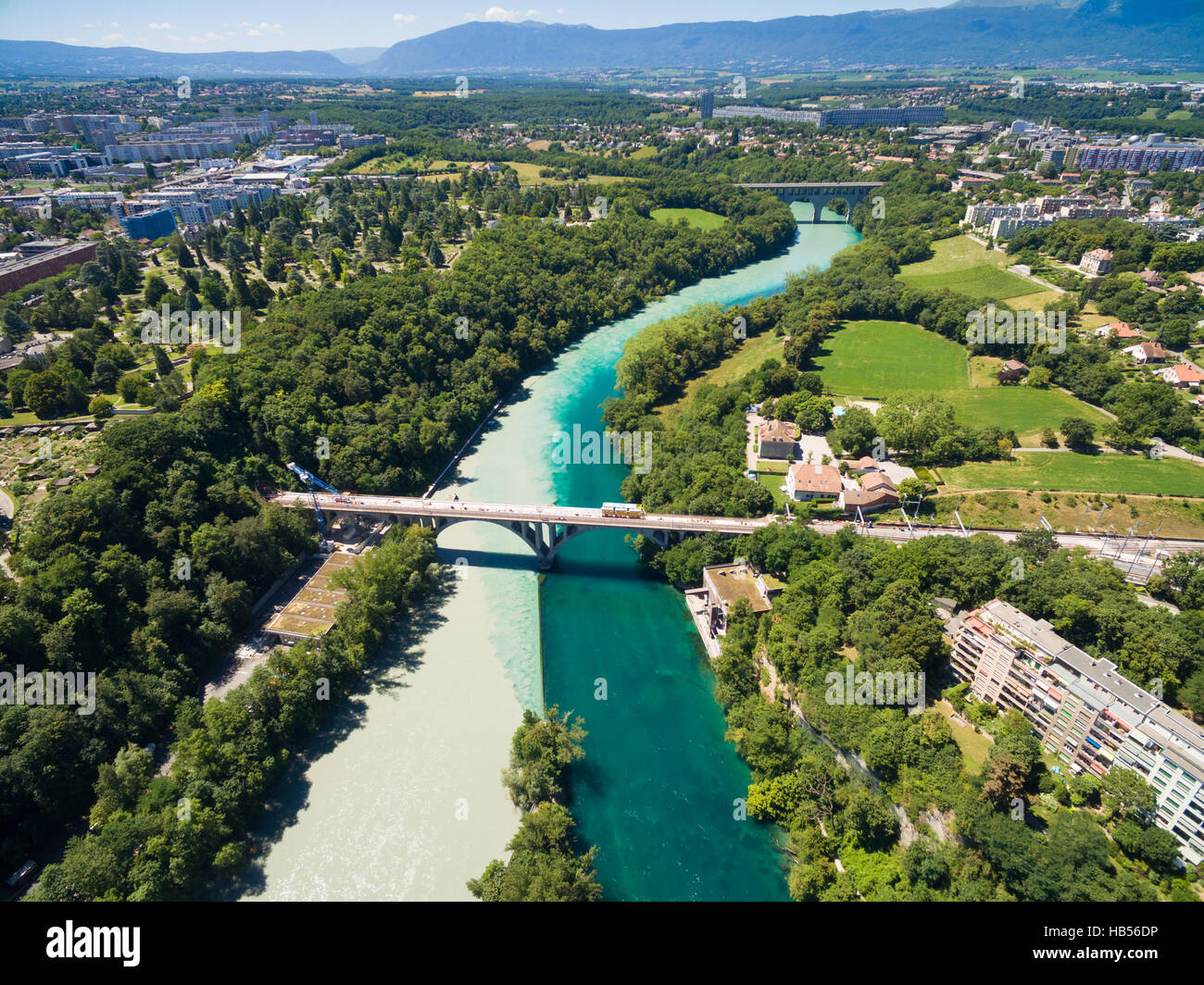 Luftaufnahme der Arve eine Rhone Fluss Zusammenfluss in Genf Schweiz ...