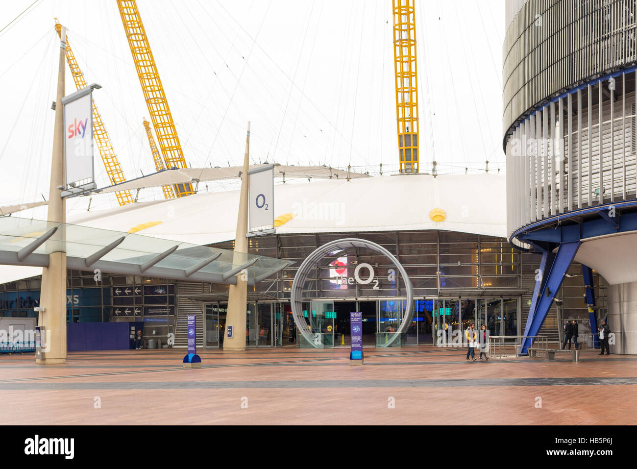 London arena in docklands -Fotos und -Bildmaterial in hoher Auflösung ...