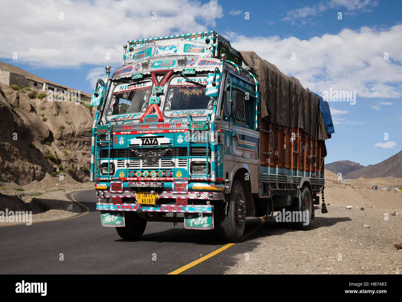 Painted decorated lorry truck -Fotos und -Bildmaterial in hoher ...
