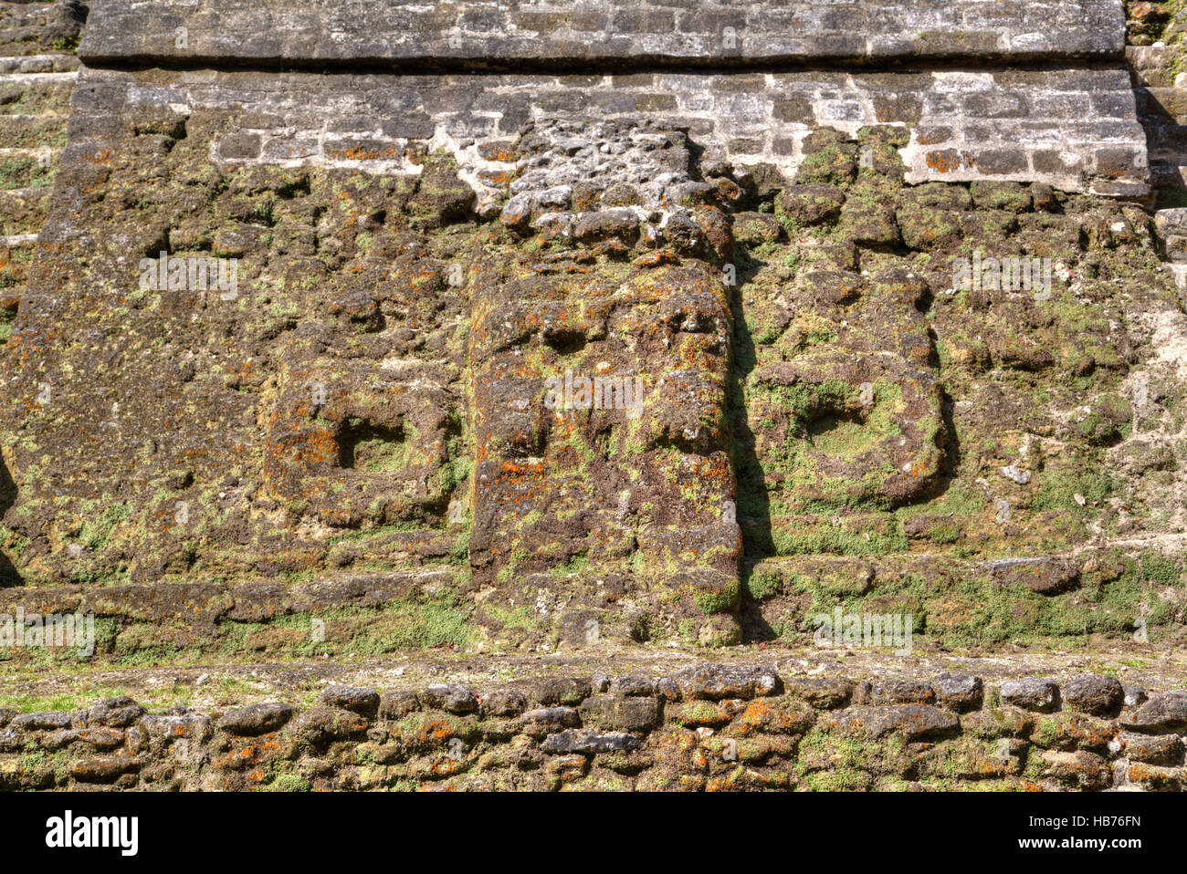 Stuck-Maske, die High-Tempel, Lamanai Maya-Website, Belize ...