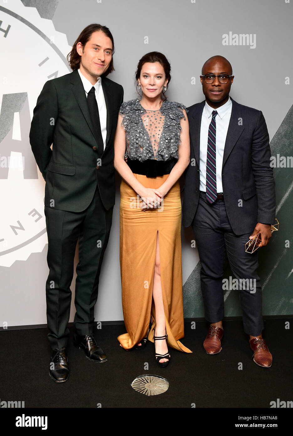 Neben moderatorin anna friel -Fotos und -Bildmaterial in hoher ...