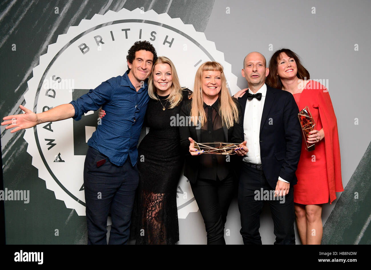 Robbie Ryan, Andrea Arnold und Alice Weinberg mit dem Best British ...