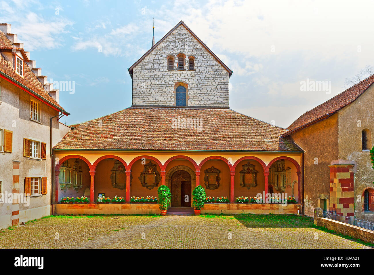 Kirchhof pflanze -Fotos und -Bildmaterial in hoher Auflösung – Alamy