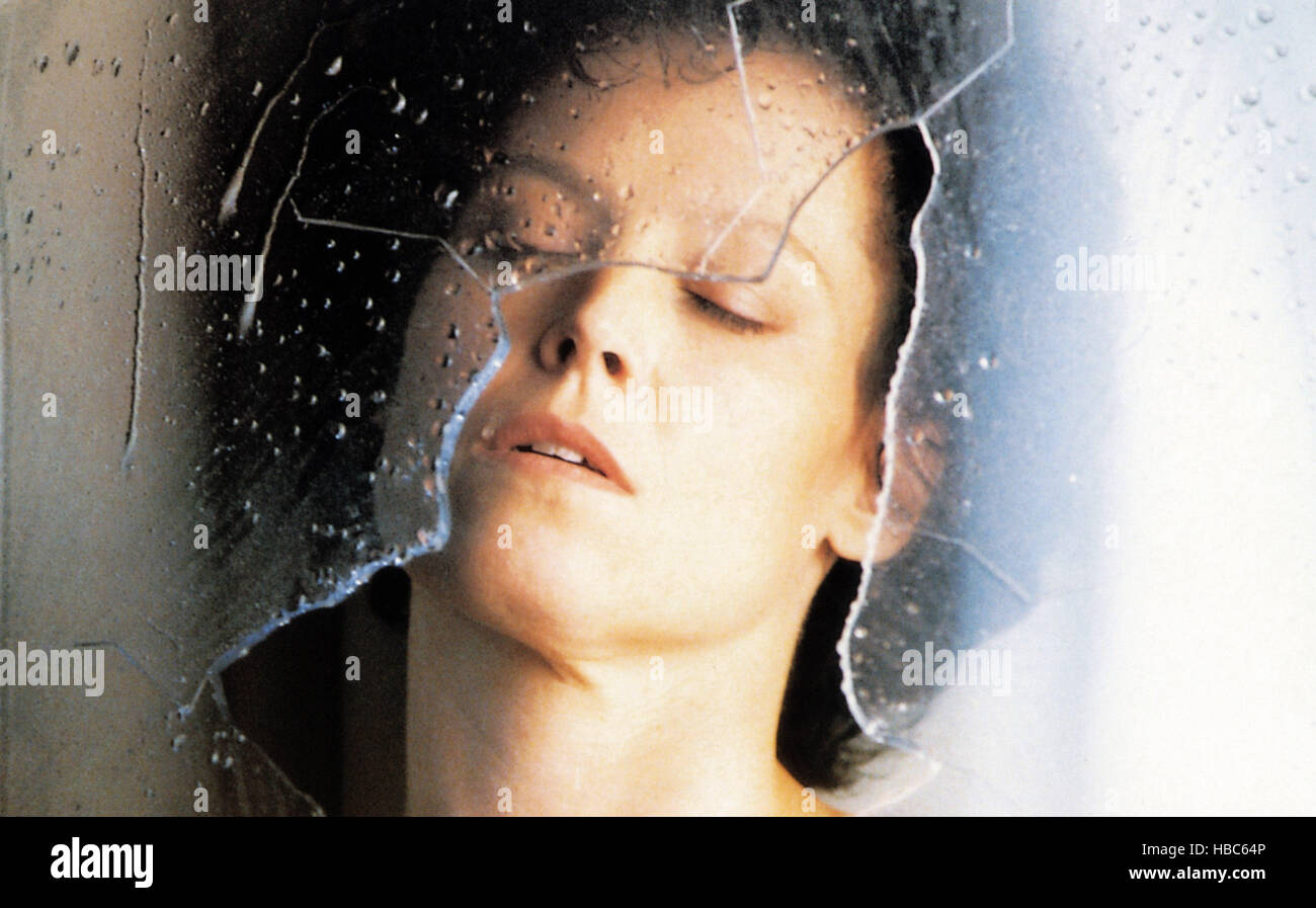 ALIEN 3, Sigourney Weaver, 1992 TM & Copyright © 20th Century Fox Film ...