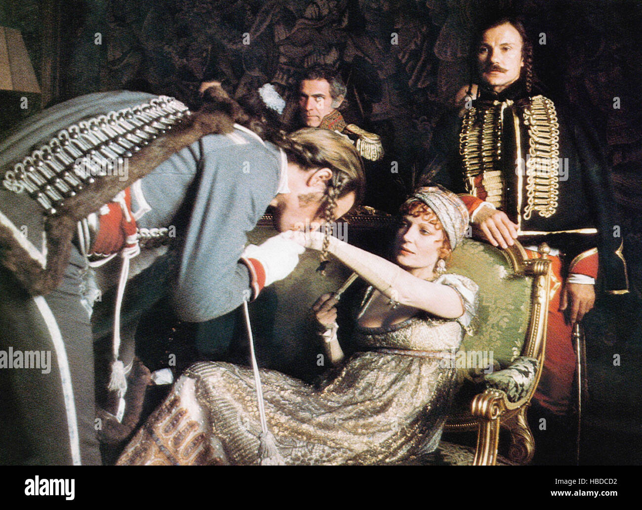 DIE DUELLANTEN, Keith Carradine (bücken), Diana Quick (sitzend), Harvey Keitel (rechts), 1977 ...