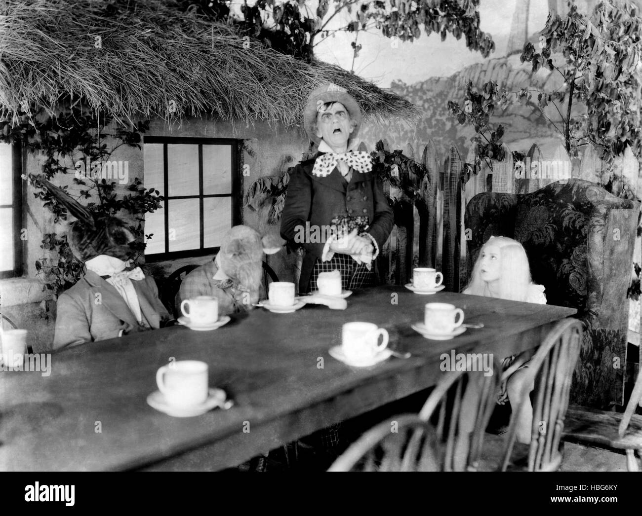 ALICE IN WONDERLAND, von links: Meyer Berensen, Raymond Schultz, Leslie ...