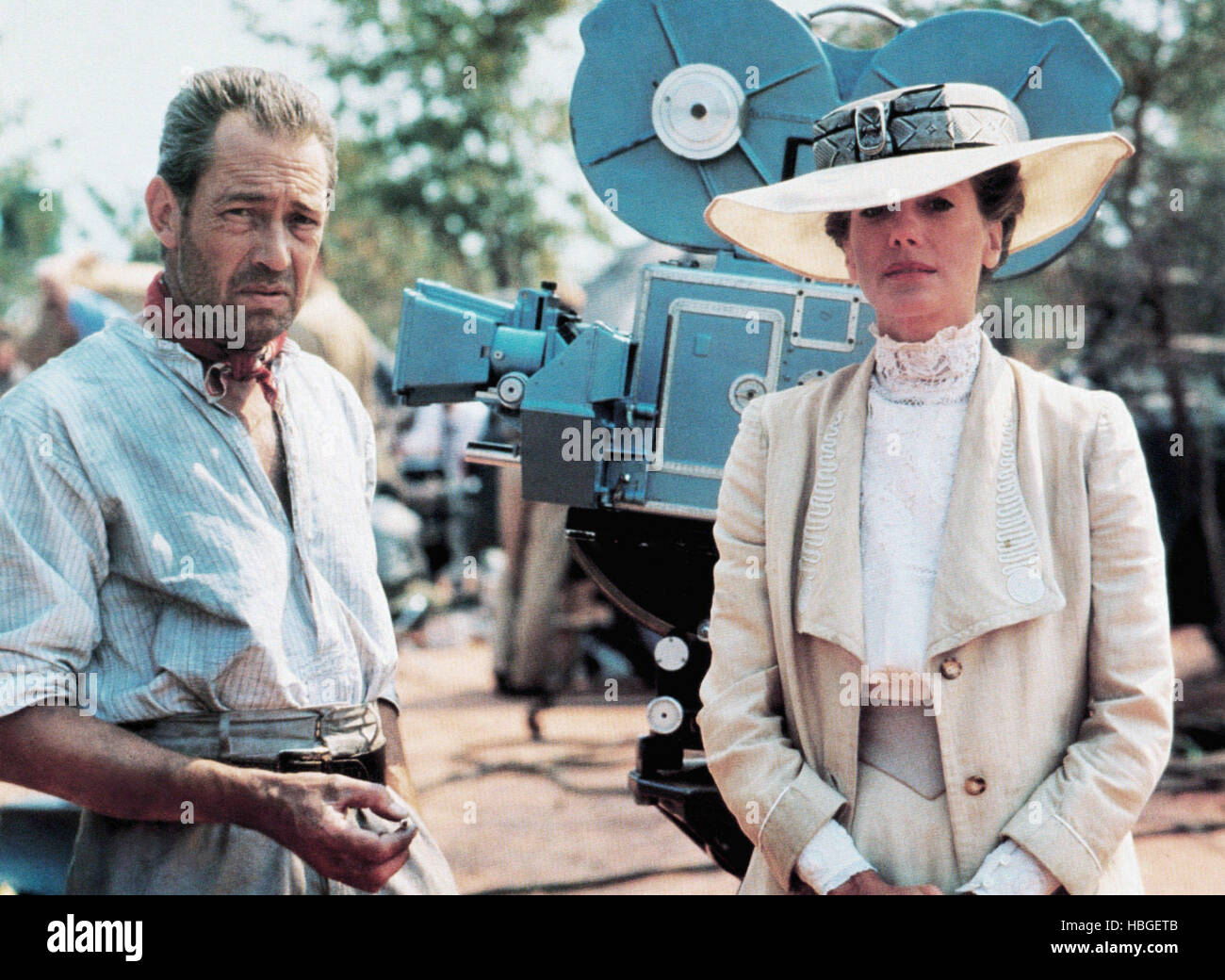 WHITE HUNTER BLACK HEART, von links: Richard Vanstone, Marisa Berenson ...
