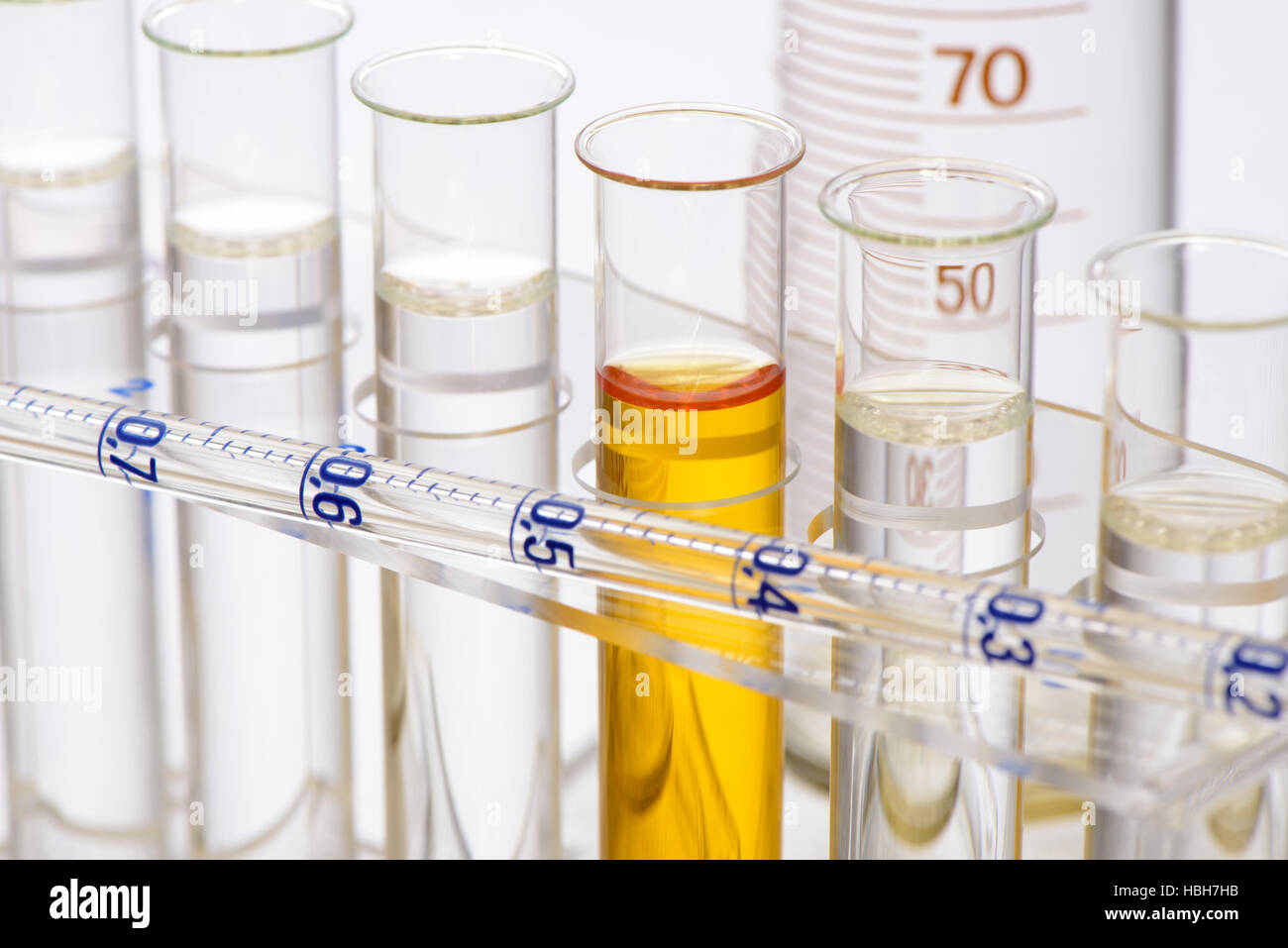 Chemie-Reagenzgläser im Labor Stockfotografie - Alamy