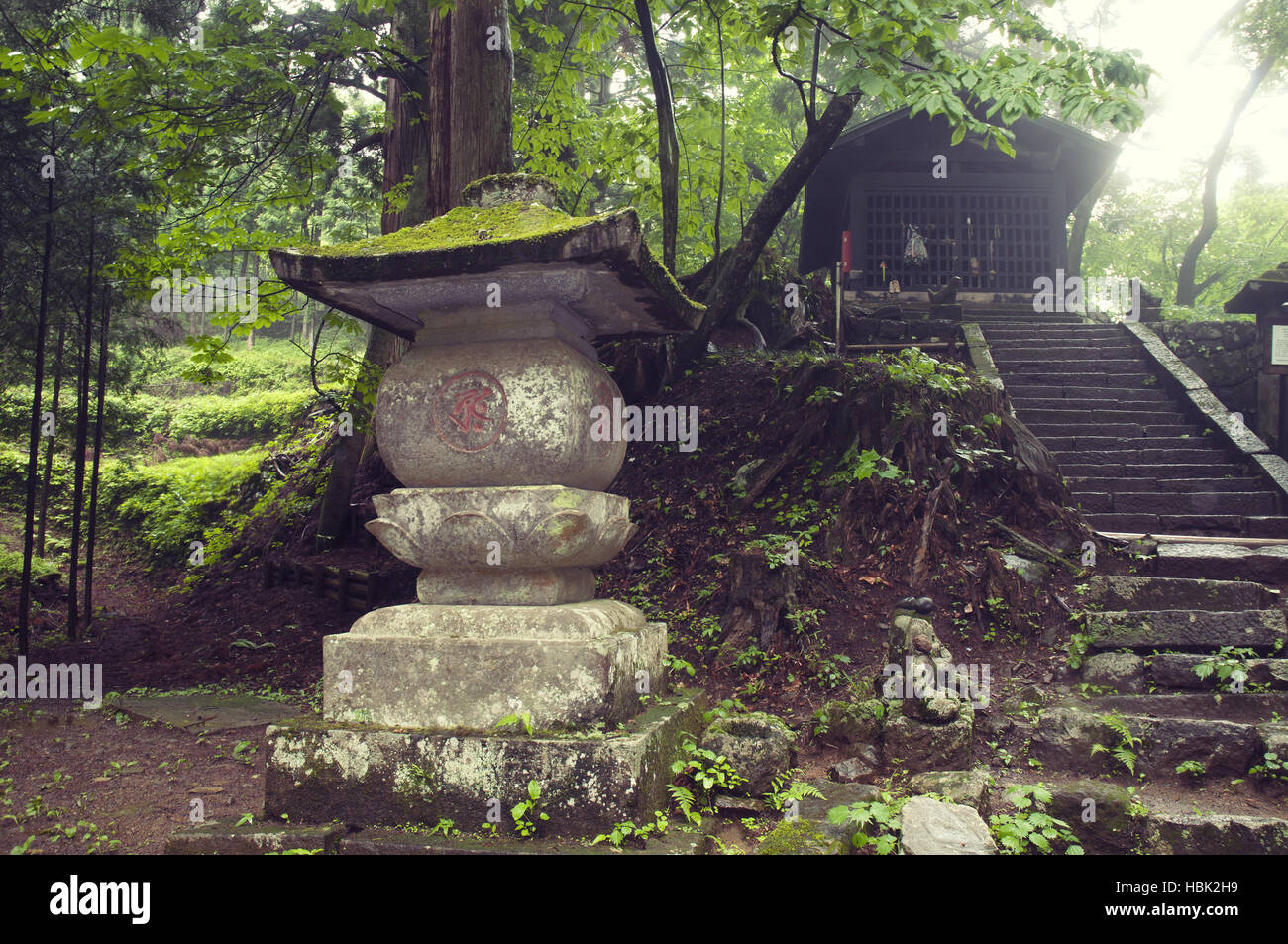 Berg tempel -Fotos und -Bildmaterial in hoher Auflösung – Alamy