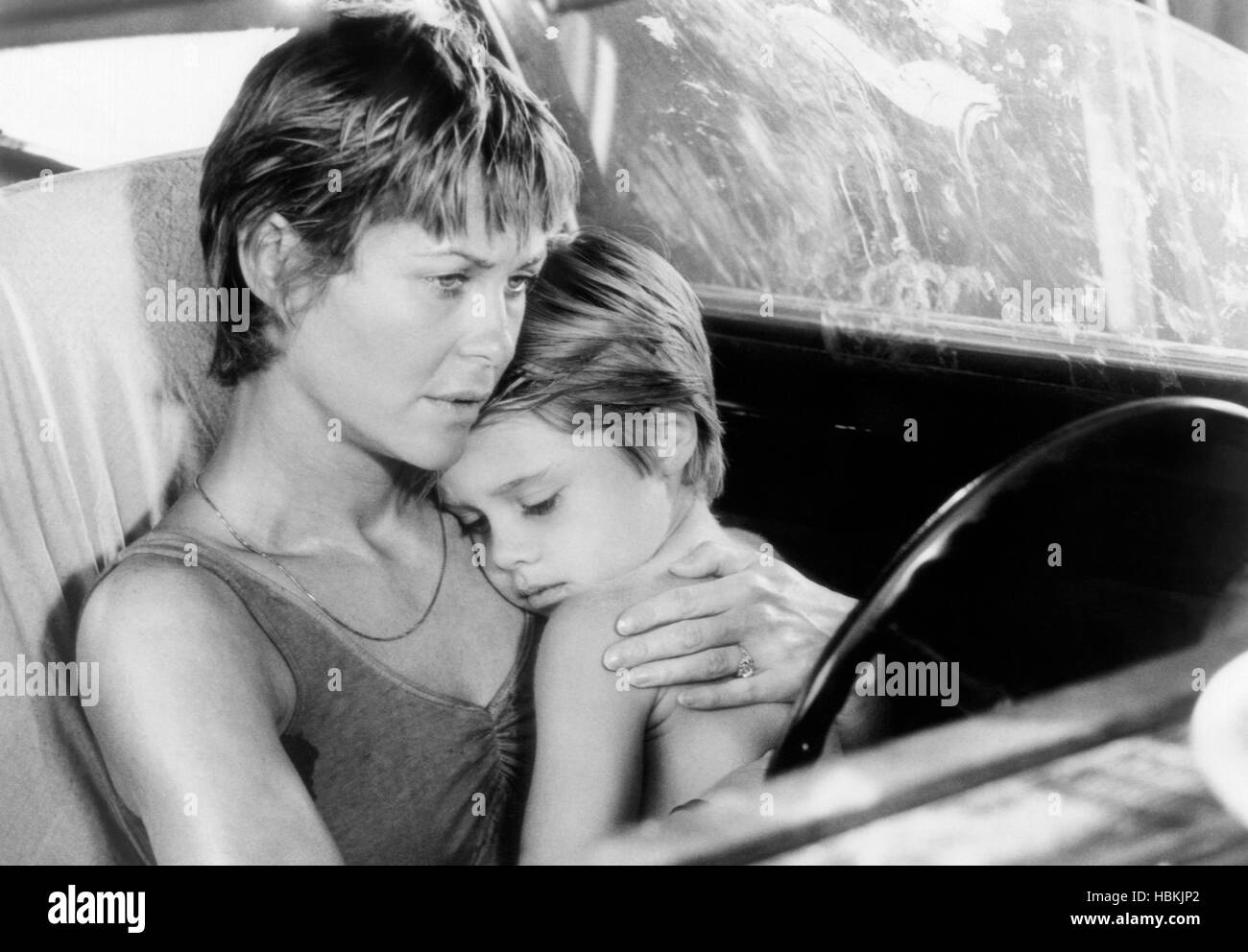 CUJO, von links, Dee Wallace Stone, Danny Pintauro, 1983, © Warner ...