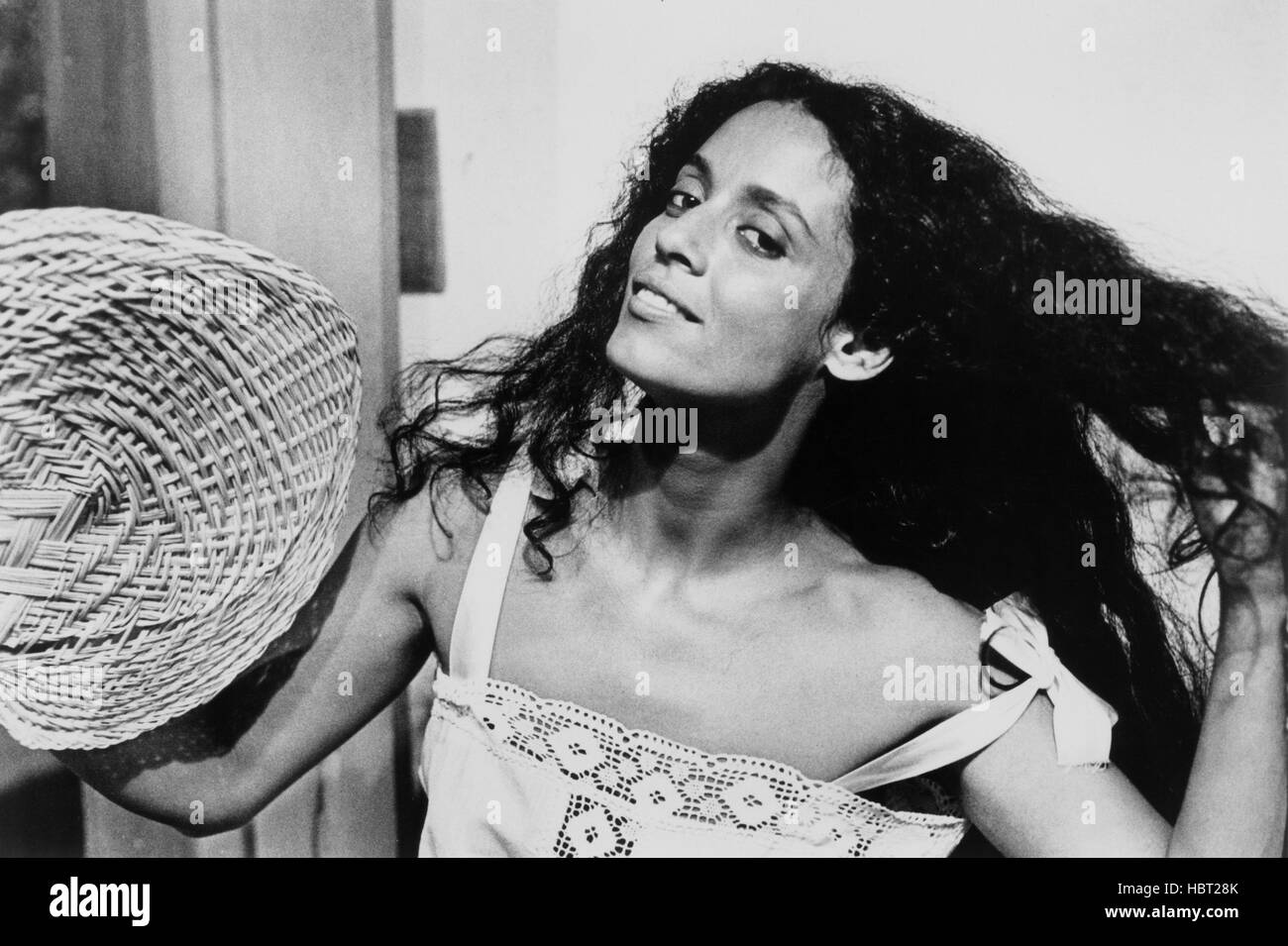GABRIELA, (aka GABRIELA, CRAVO E CANELA), Sonia Braga, 1983. © MGM ...