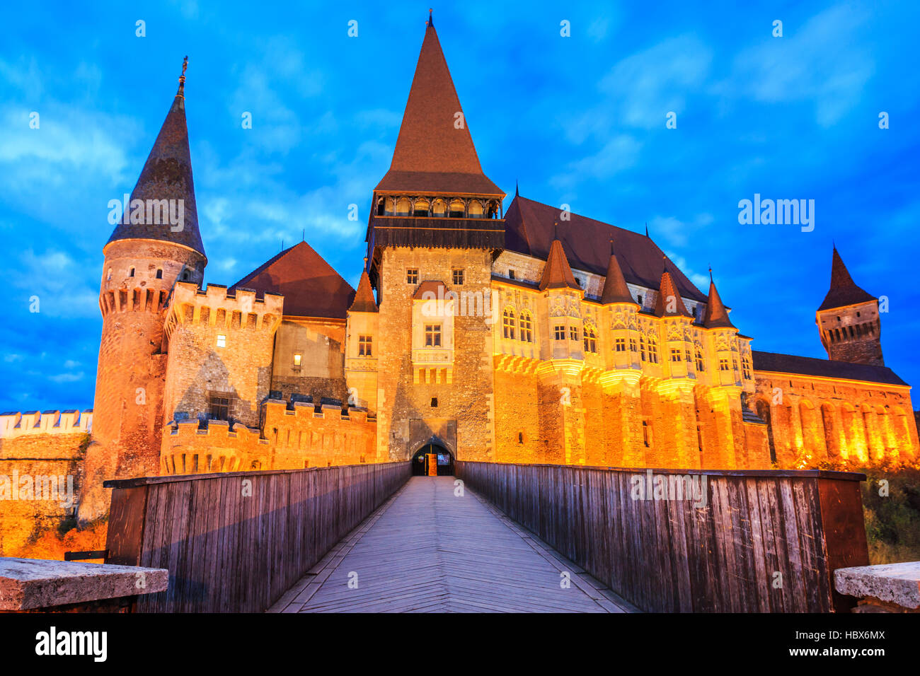 Hunedoara corvin schloss -Fotos und -Bildmaterial in hoher Auflösung – Alamy