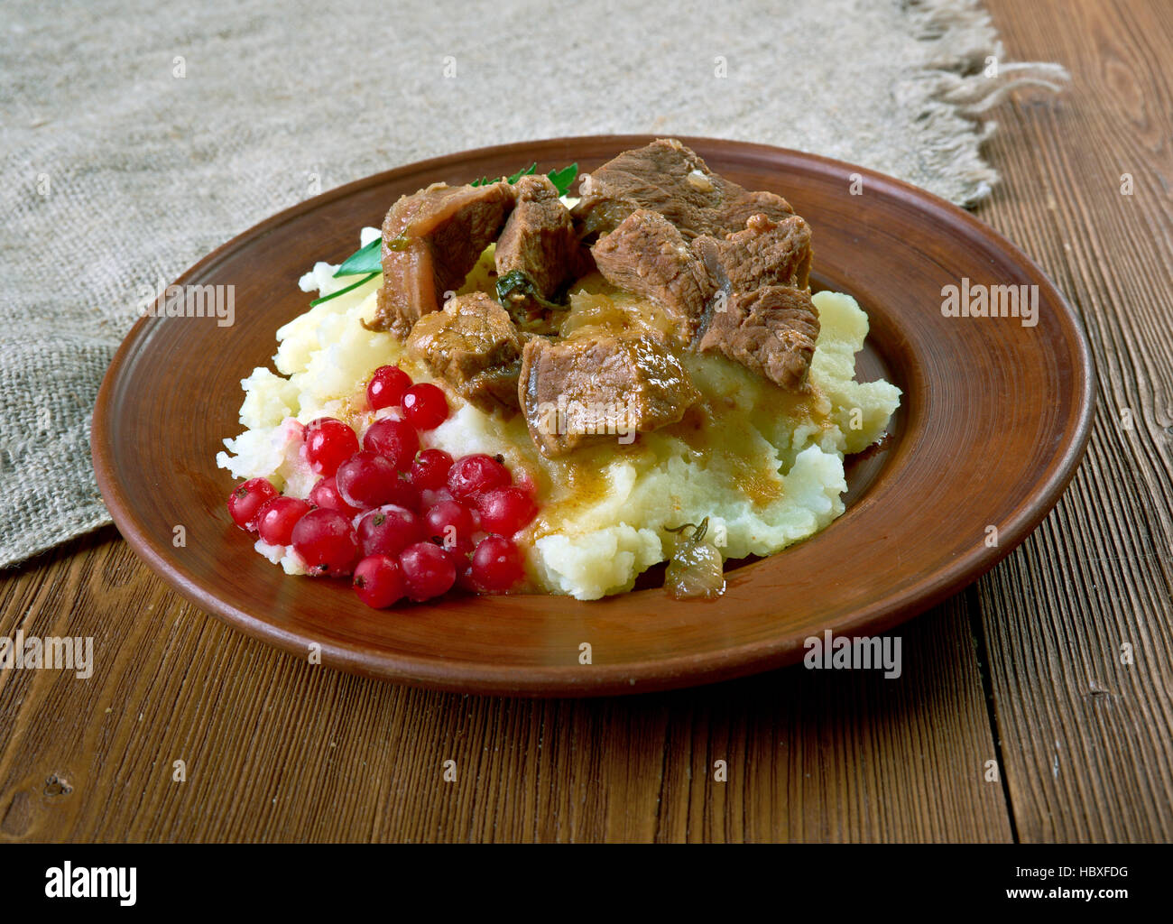 Sautierte Rentier Rehsteak serviert mit Kartoffelpüree und ...