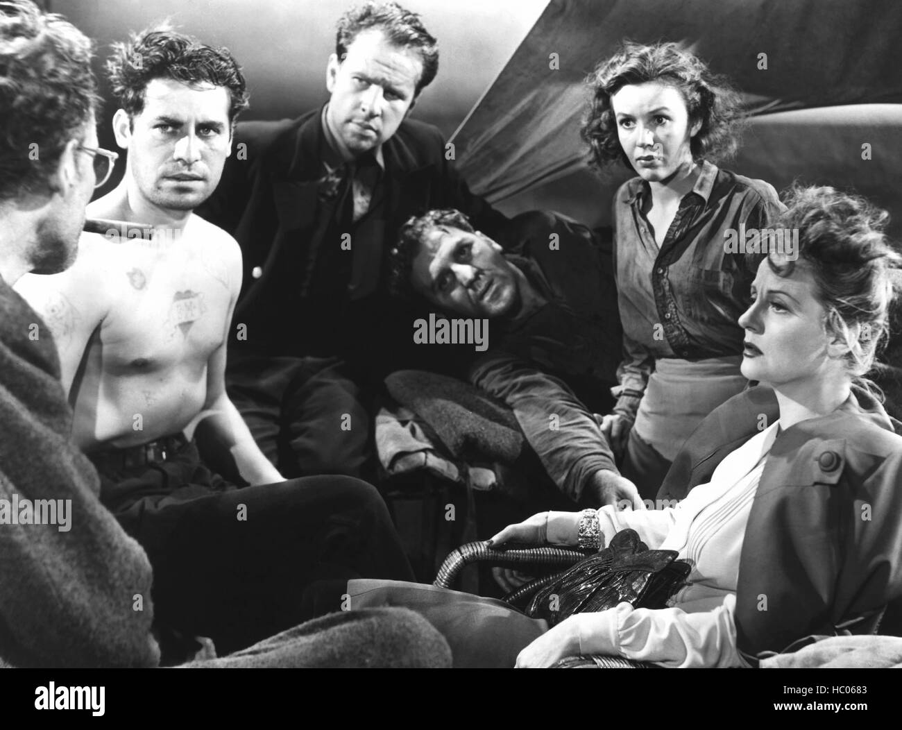 Rettungsboot, von links: Henry Hull, John Hodiak, Hume Cronyn, William ...