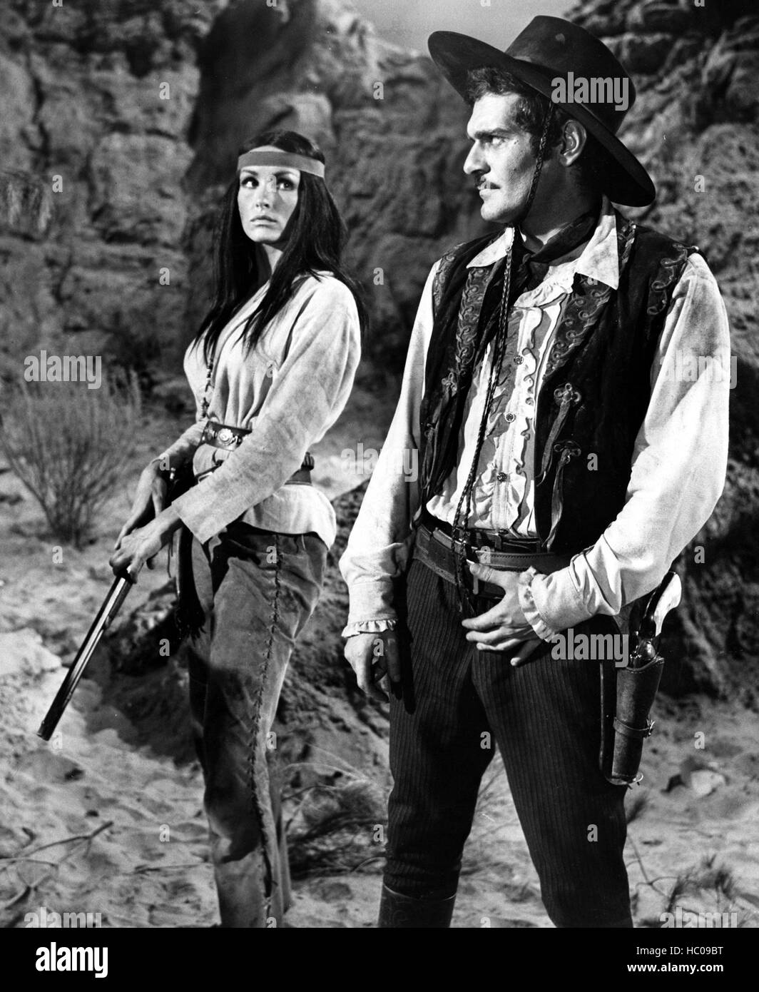 Mackennas gold omar sharif -Fotos und -Bildmaterial in hoher Auflösung ...